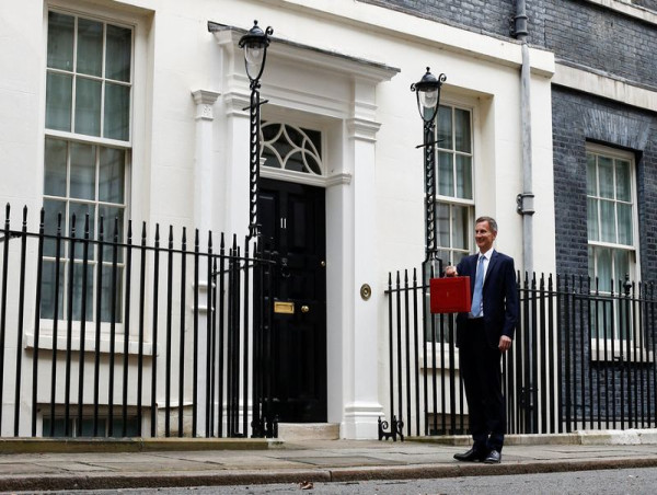 UK launches multi-billion pound package to coax people back to work ...
