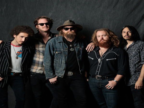 California Rockers Robert Jon & The Wreck Drop New Single "Dragging Me ...