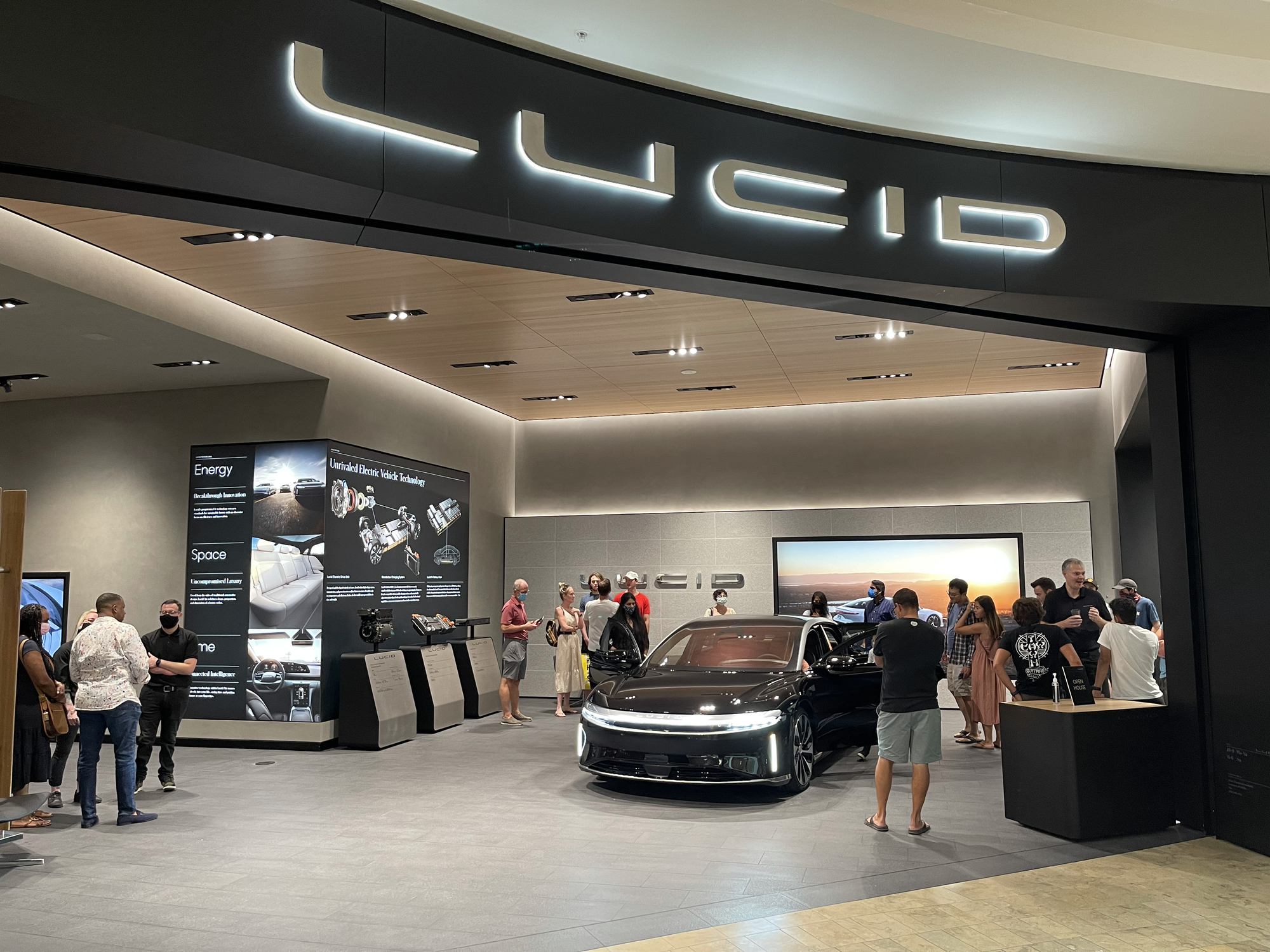 Lucid Group Inc (LCID) bags 10-year Saudi contract for EVs