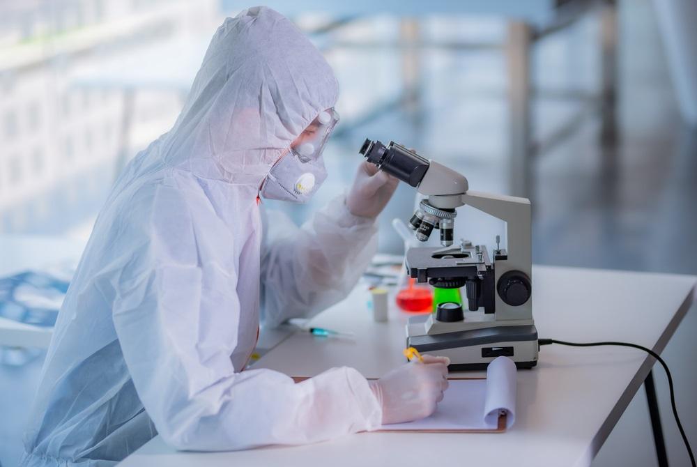 GSK plc (NYSE:GSK) Strengthens Healthcare Focus With Antibiotic Progress
