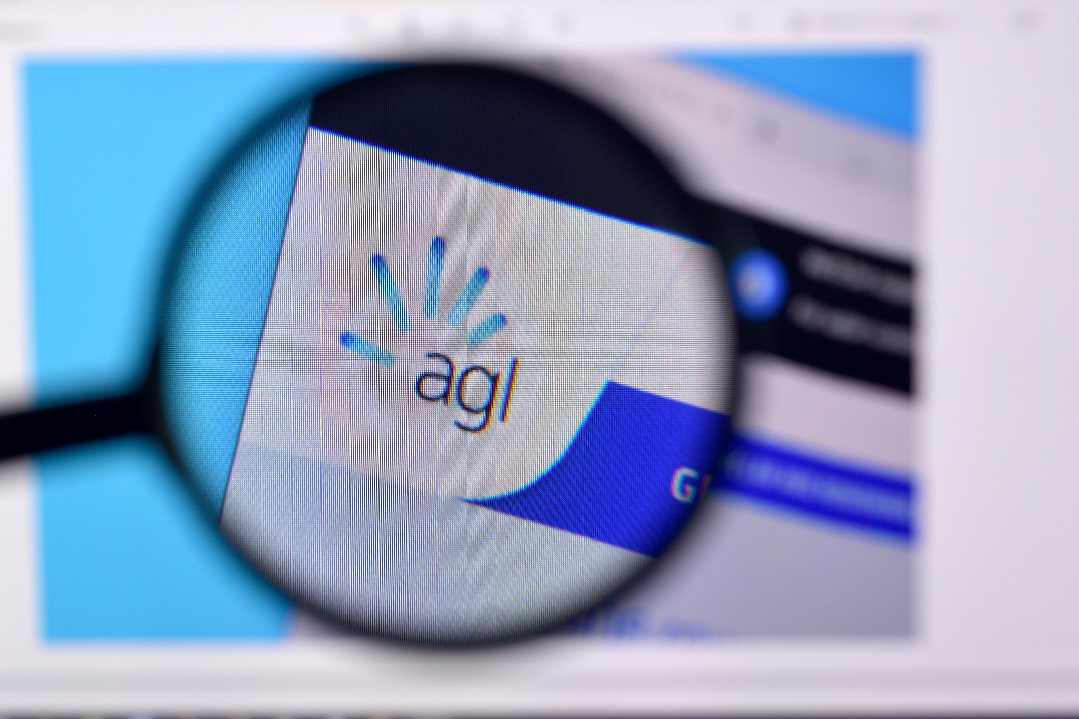 How are AGL (ASX:AGL) shares faring post gas sale agreement?