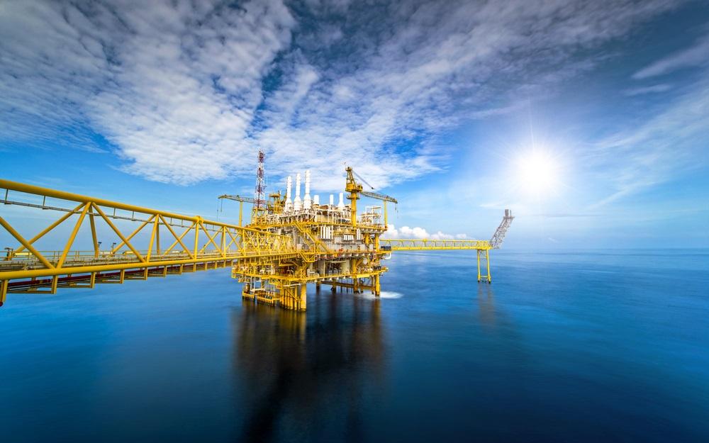 Pembina Pipeline (TSX:PPL) Valuation Faces New Scrutiny TSX 60